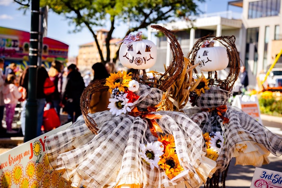 Celebrate 40 years of fall fun at Scarecrow Weekend! - City Of St ...