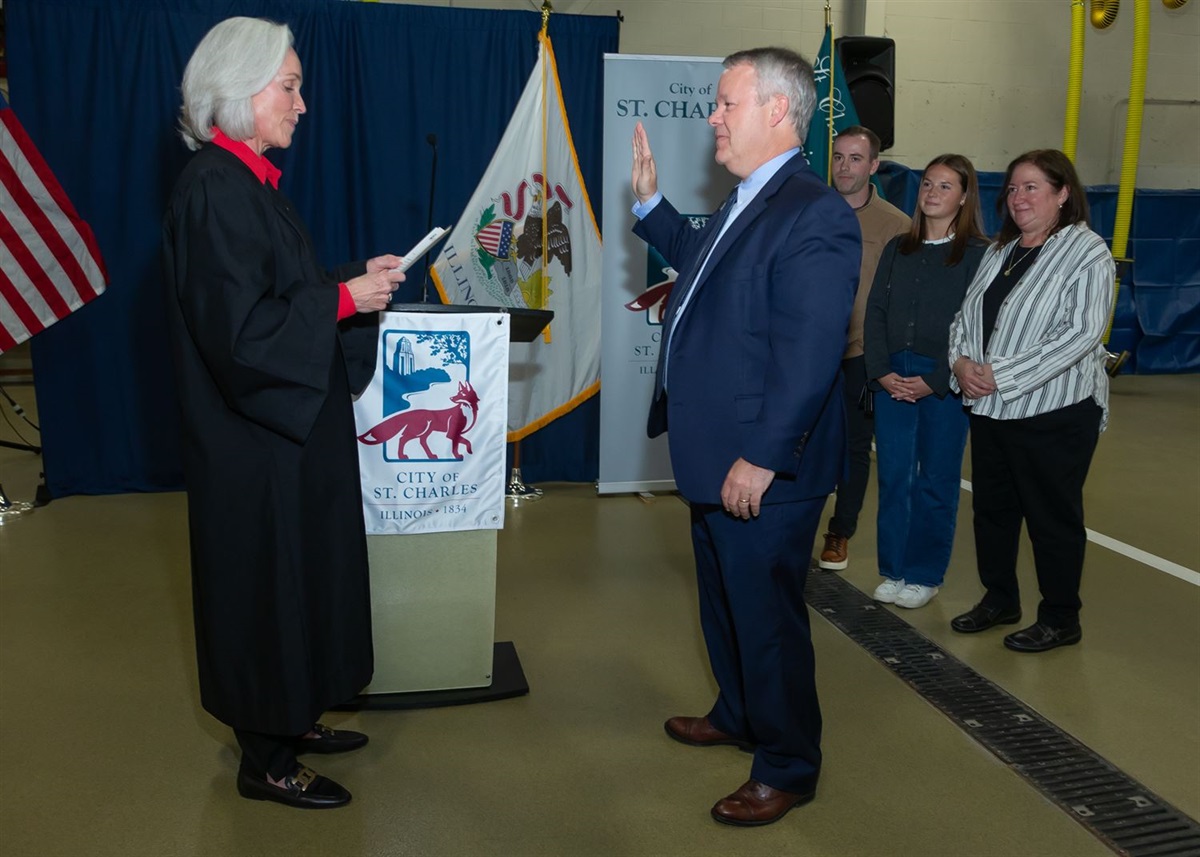 Elected Officials Take the Oath of Office - City Of St. Charles, IL